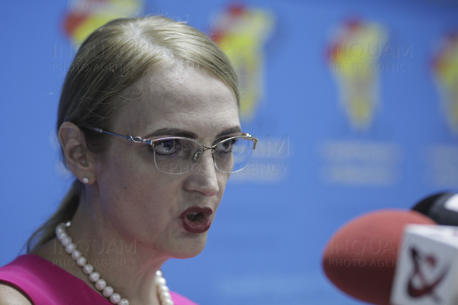 Savonea, ca o Ciumă: calcă totul în picioare pentru a proteja SS ...